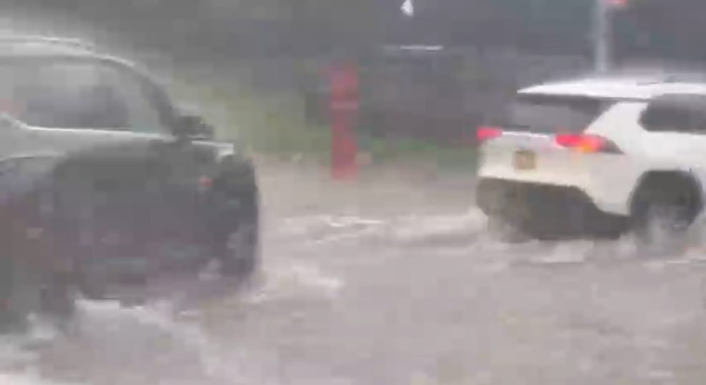 Flooding and heavy rain in New York; two dead and widespread traffic ...